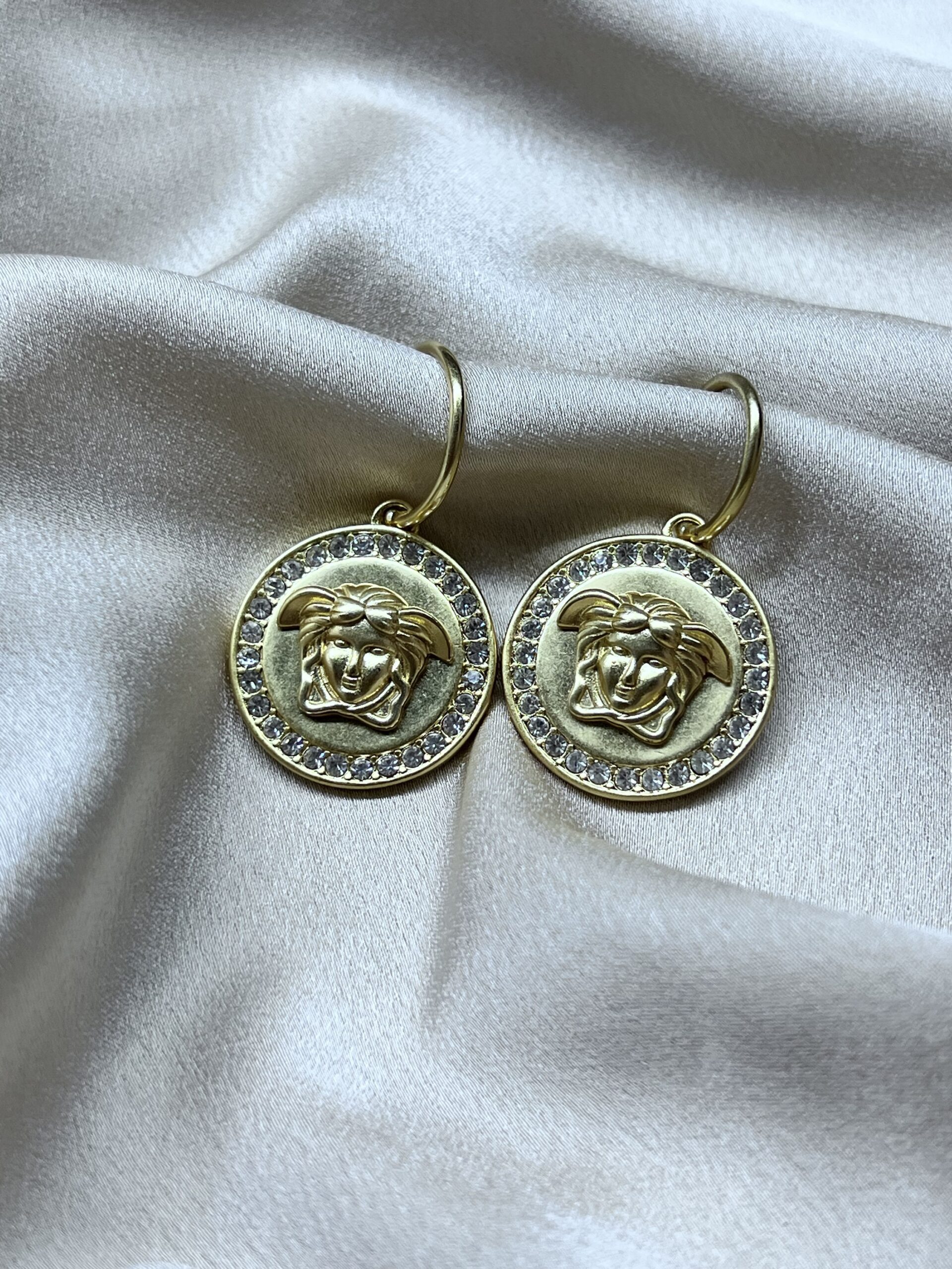 VERSACE – Exclusive Brands